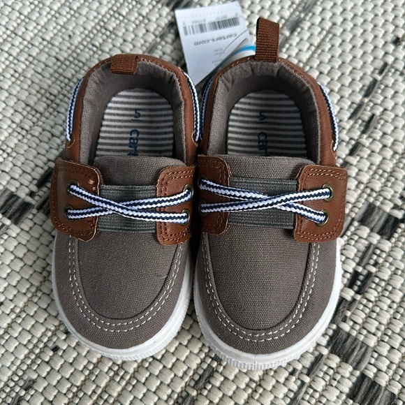 Carter's | Shoes | Nwt Size 5 Boat Shoes With Velcro Strap For Easy ...